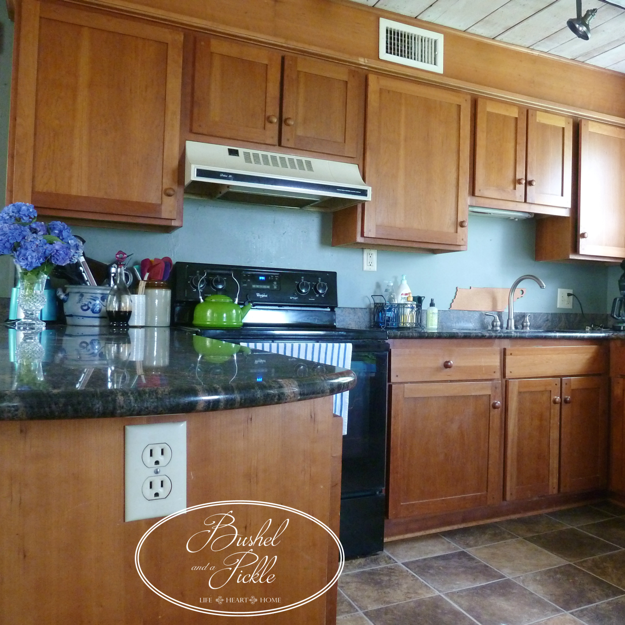 3078 Farmhouse Kitchen Paint Job - Bushel & a Pickle